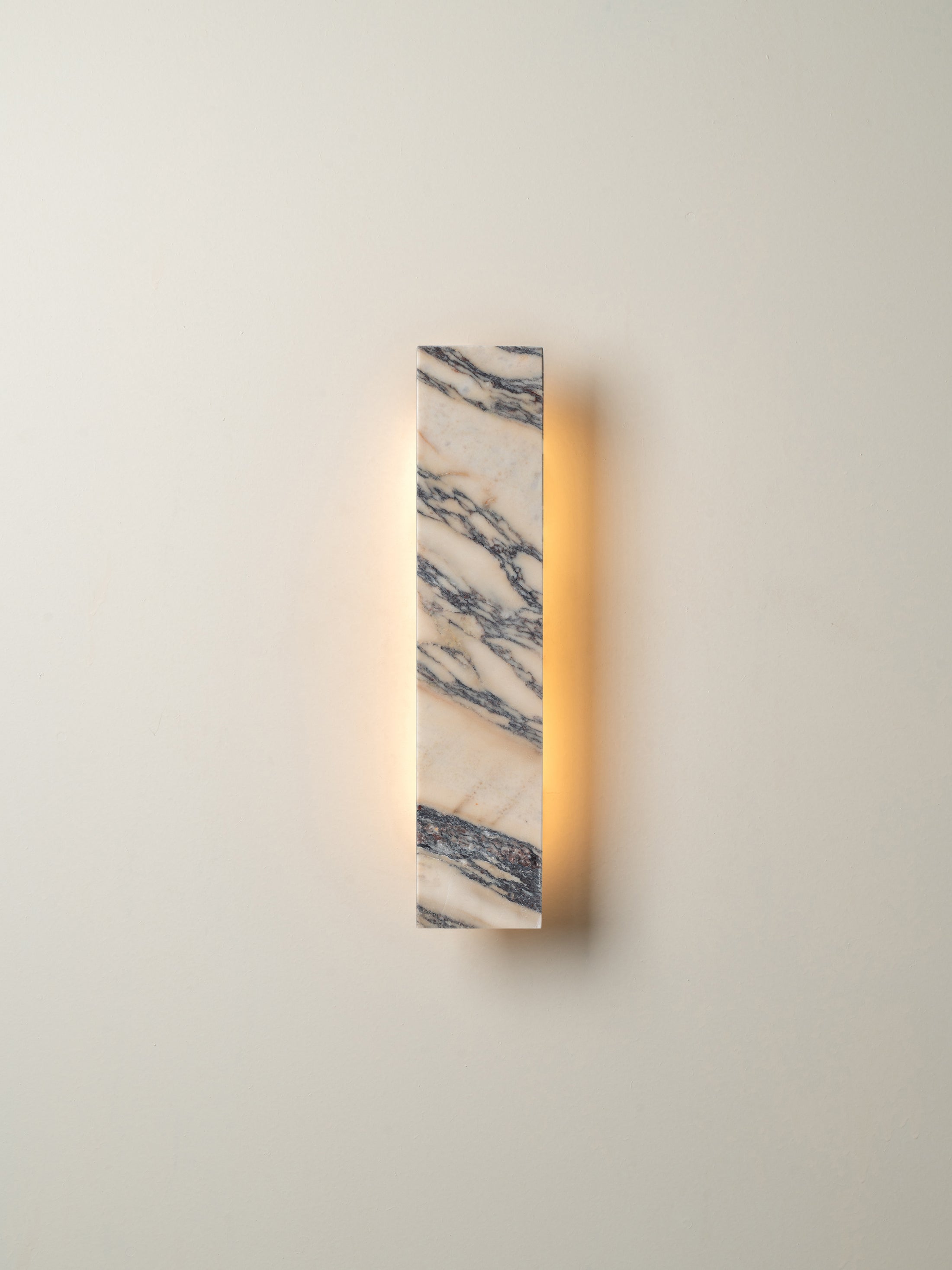Canti - Calacatta Viola marble and aged brass rectangular wall light