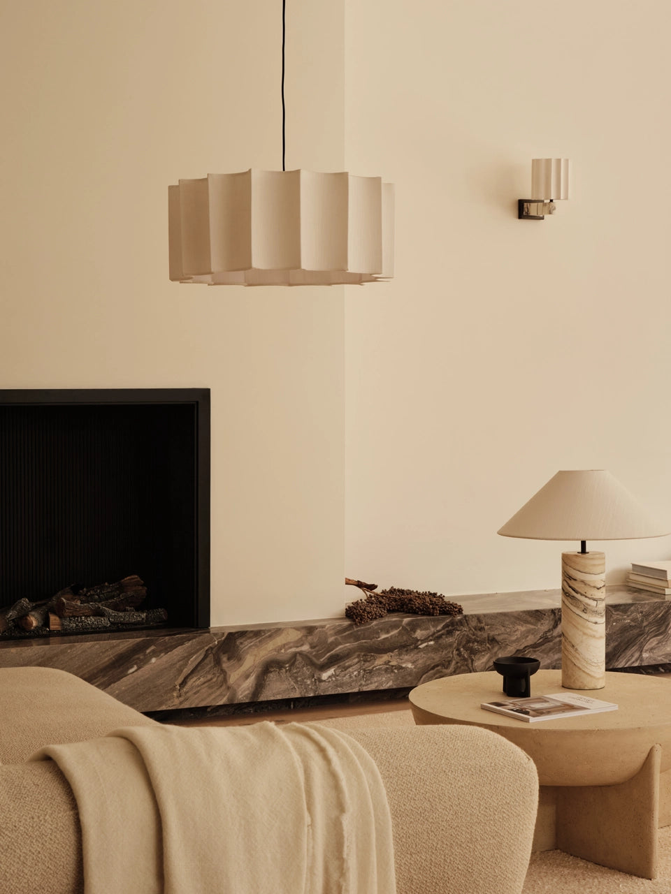 Viotti - white inverted scallop linen lampshade