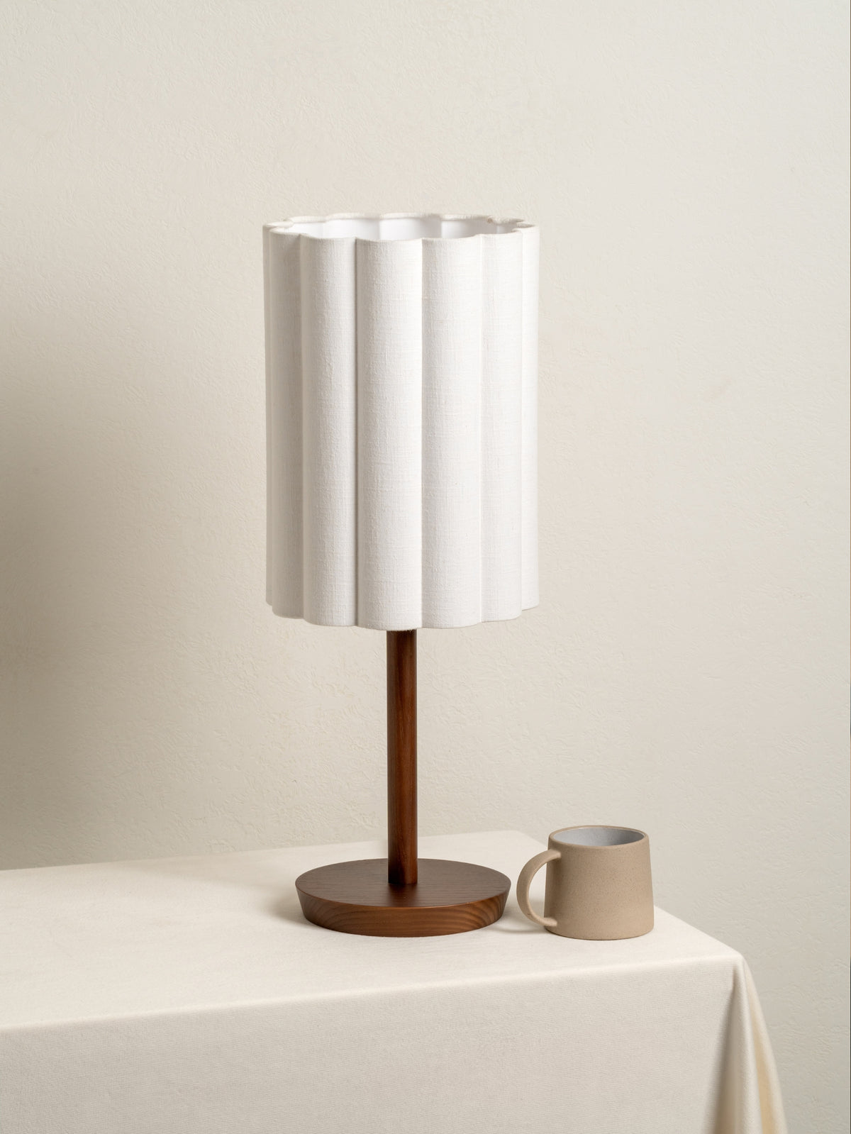 Folia table lamp